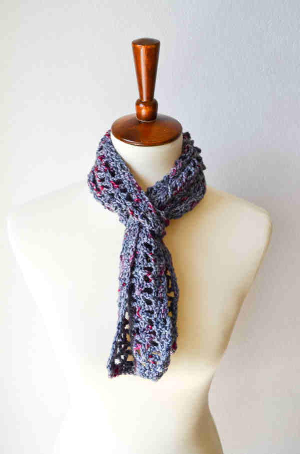 One Skein Cowl Crochet Pattern | FaveCrafts.com