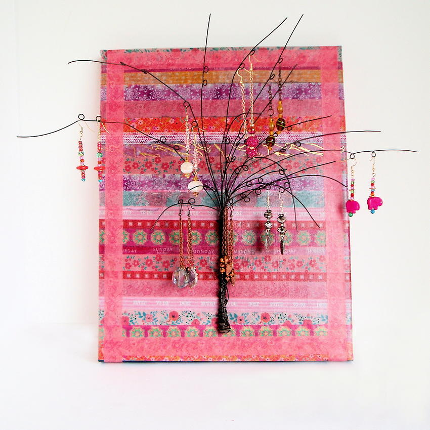 Easy Wire Jewelry Tree | FaveCrafts.com
