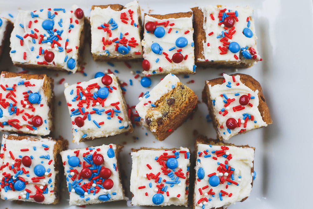 Red White and Blue Chocolate Chip Bars | RecipeLion.com