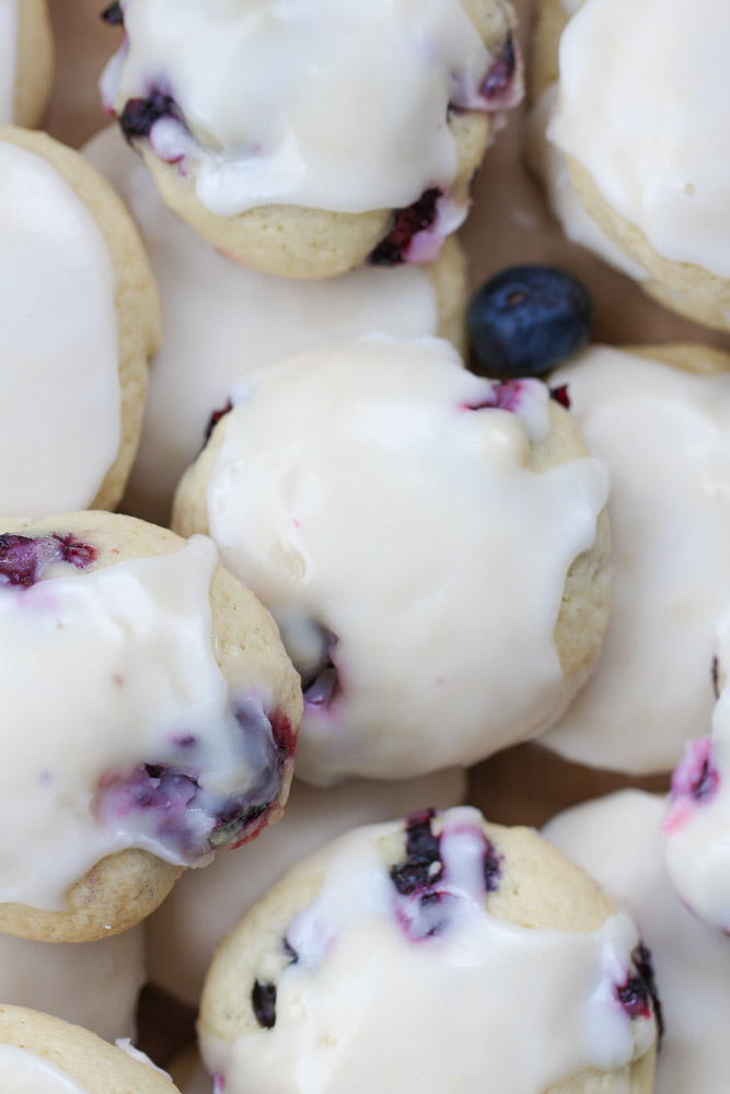Soft Lemon and Blueberry Explosion Cookies | RecipeLion.com
