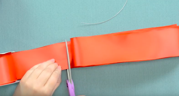 How to Make a Bow with Wired Ribbon | FaveCrafts.com