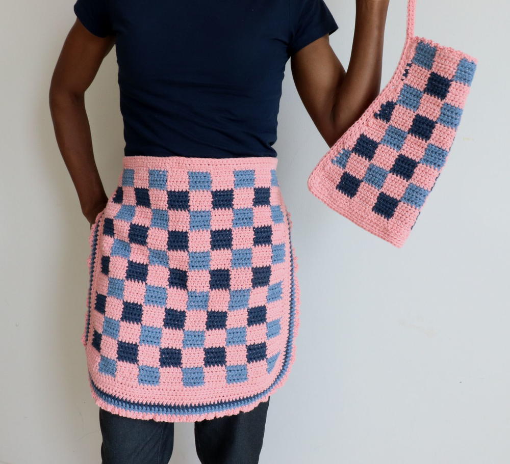 Checkered Two Piece Apron | FaveCrafts.com