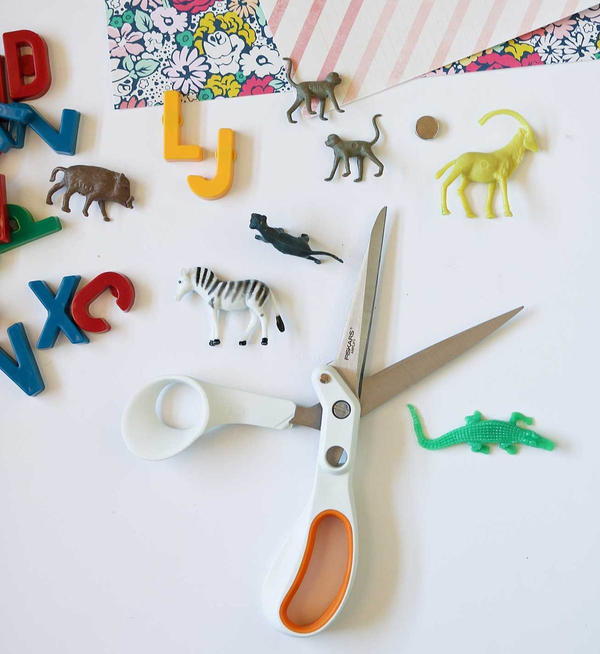 DIY Magnetic Board | CheapThriftyLiving.com