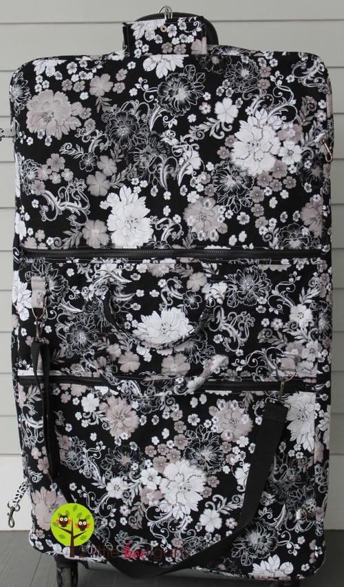 Travel-Savvy Garment Bag Pattern | AllFreeSewing.com