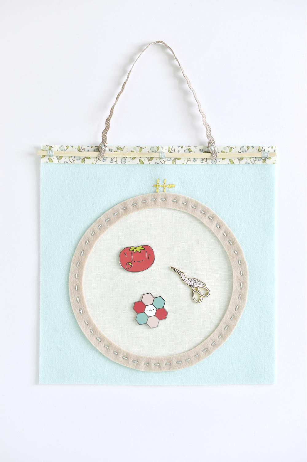 Embroidery Hoop DIY Needle Minder | AllFreeSewing.com