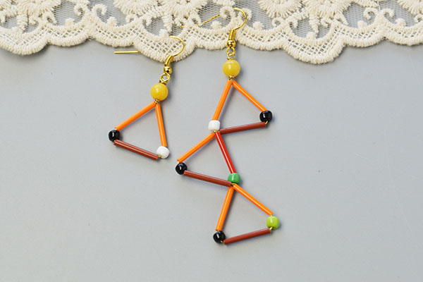 Bugle Beads Earrings | AllFreeJewelryMaking.com