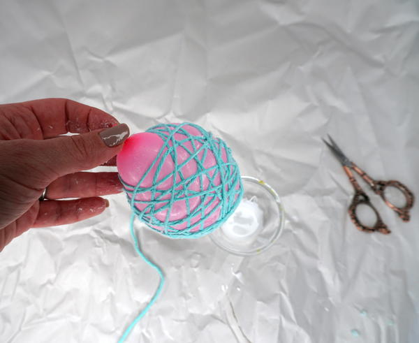 DIY Yarn Lanterns | FaveCrafts.com