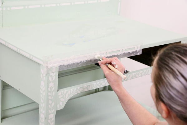 Everything You Need to Know for a Diy Stenciled Potting Bench ...