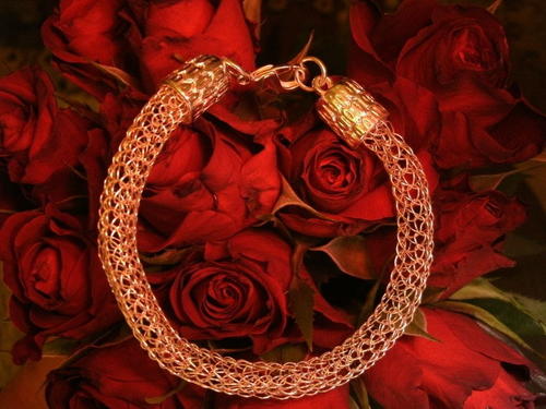 How to Viking Knit Wire Tutorial | AllFreeJewelryMaking.com