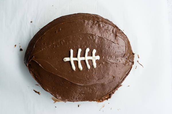 Football Cake | RecipeLion.com