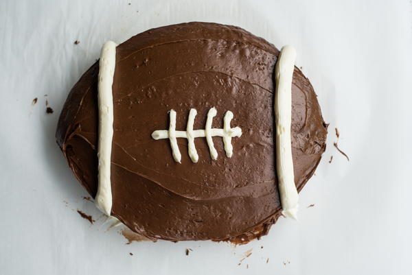 Football Cake | RecipeLion.com