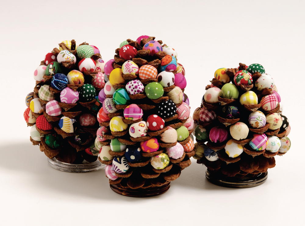 Beaded CD Ornaments | FaveCrafts.com