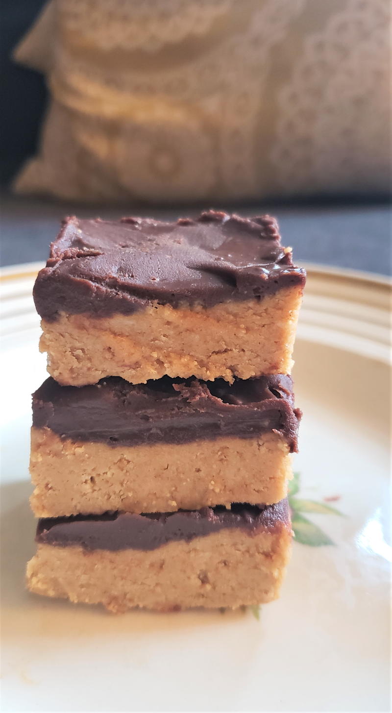 Cream Cheese Pastry Bars | RecipeLion.com