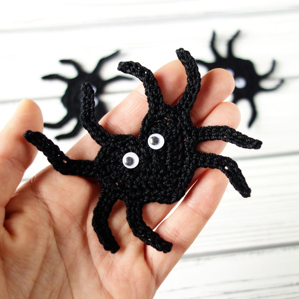 Crochet Heart Shaped Spider | AllFreeCrochet.com