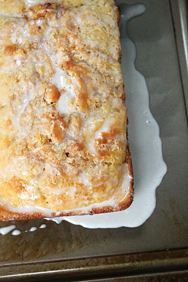 Cinnamon Roll Quick Bread | RecipeLion.com