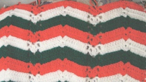Christmas Split Shell Ripple Afghan | FaveCrafts.com