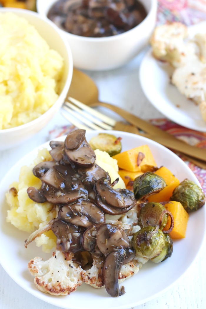 Vegan Thanksgiving Dinner on a Budget | RecipeLion.com