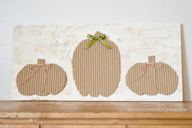 Cardboard Pumpkins Wood Sign | DIYIdeaCenter.com