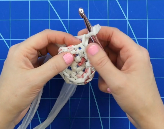 Plarn Crochet Scrubbies Pattern + Video! | FaveCrafts.com