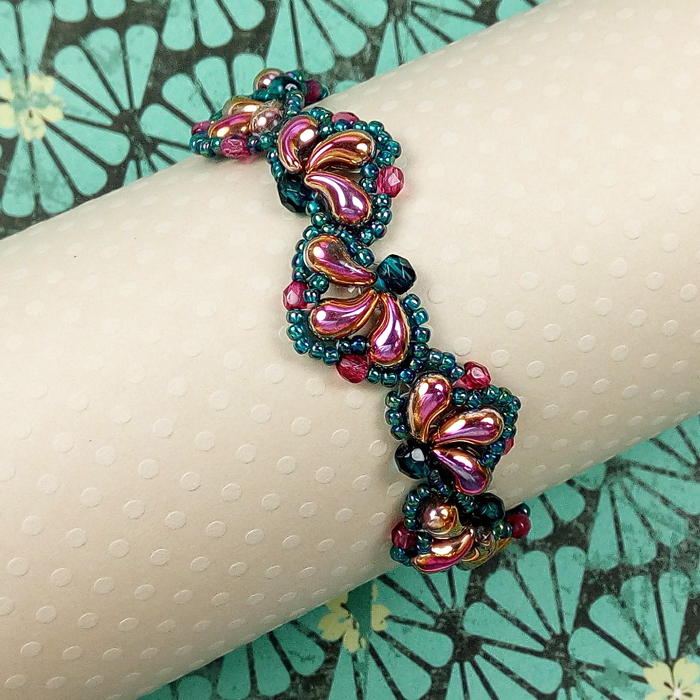 Right Time Bracelet Pattern | AllFreeJewelryMaking.com