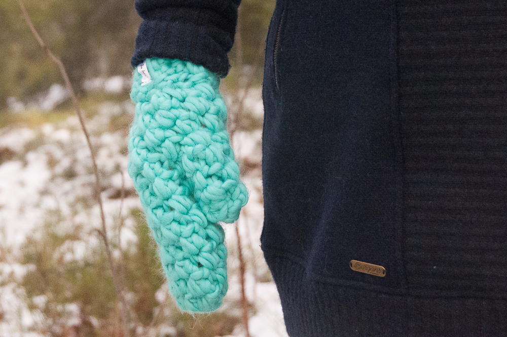 Bulky Mittens | AllFreeCrochet.com
