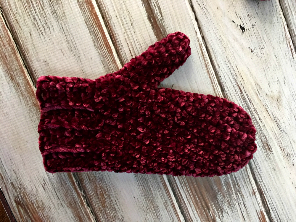 Crochet Velvet Mittens | FaveCrafts.com