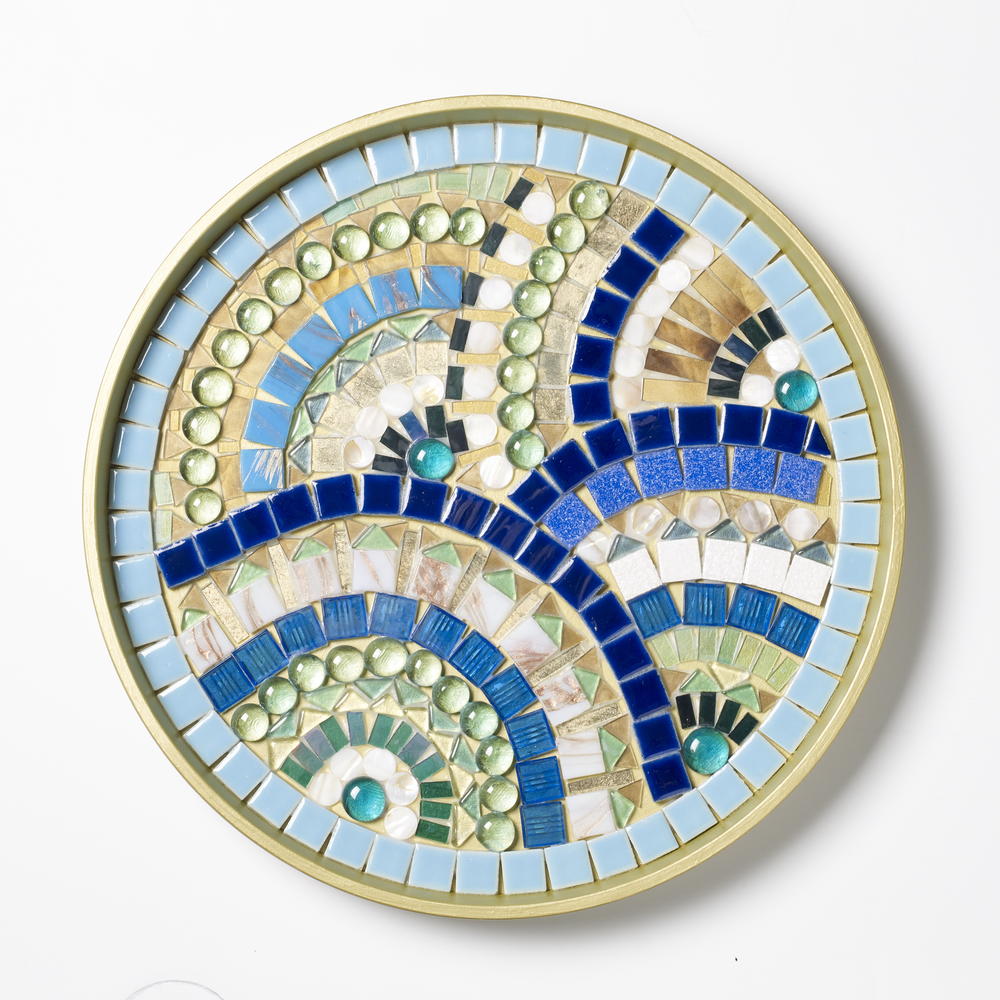 Pizza Pan Mosaic Tutorial | FaveCrafts.com