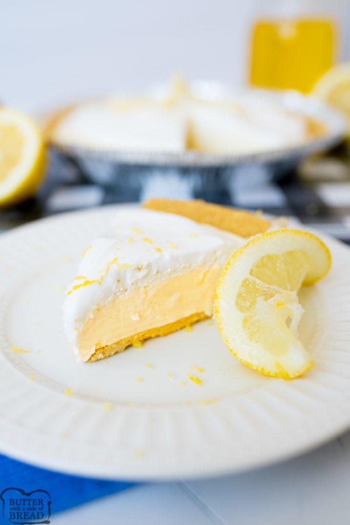Lemon Icebox Pie | RecipeLion.com