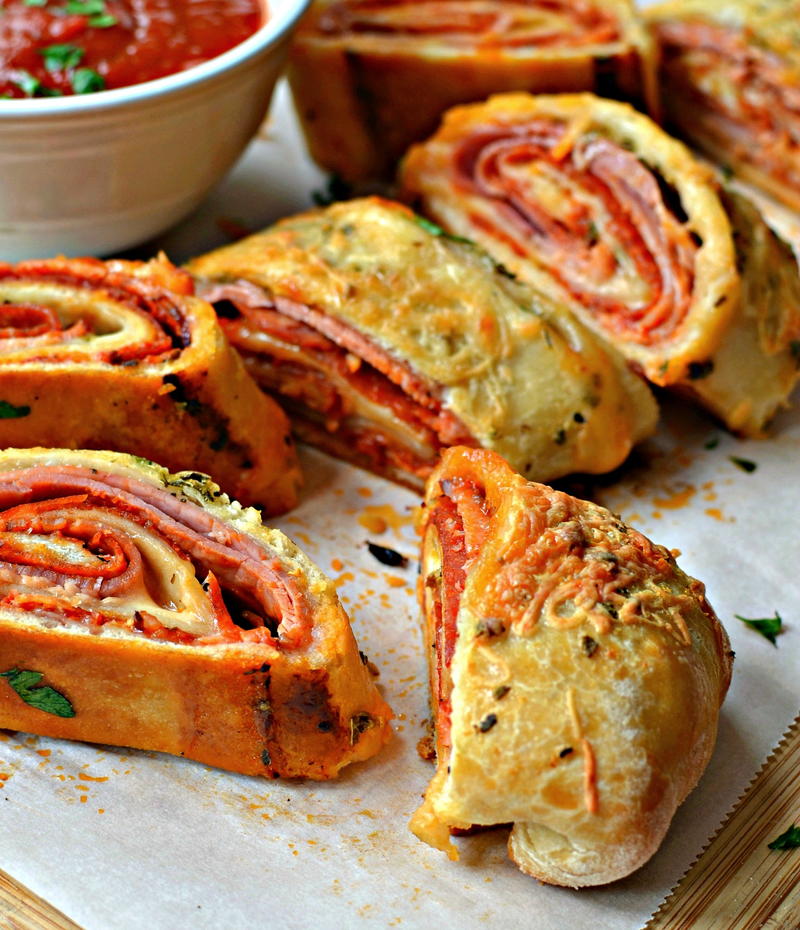 Stromboli Recipe | RecipeLion.com