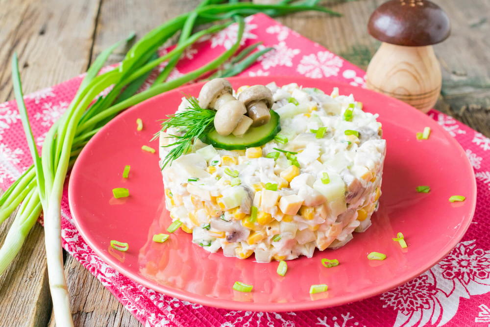Chicken and Mushroom Wedding Salad | RecipeLion.com