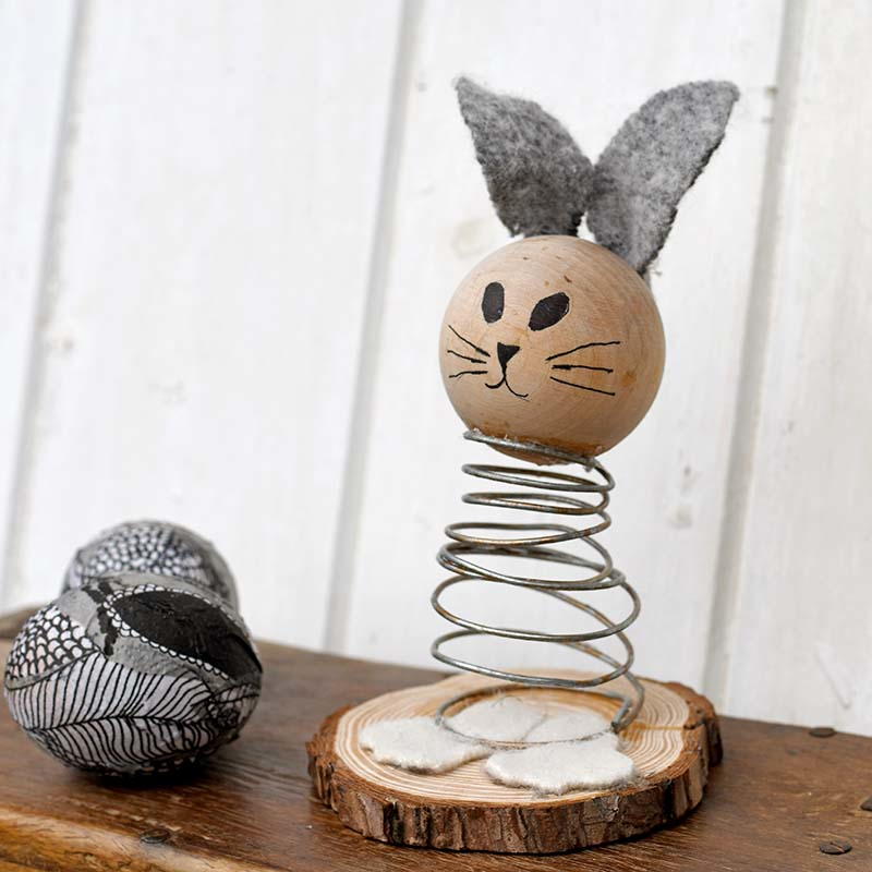 Upcycled Spring Bunny | AllFreeHolidayCrafts.com