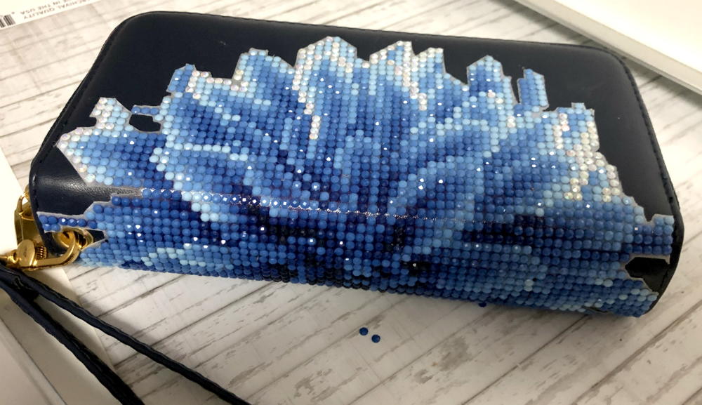 Diamond Wallet | FaveCrafts.com