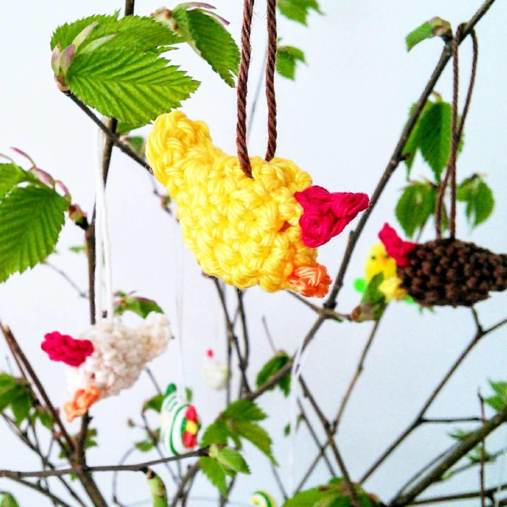 Tiny Hen Easter Bauble | FaveCrafts.com
