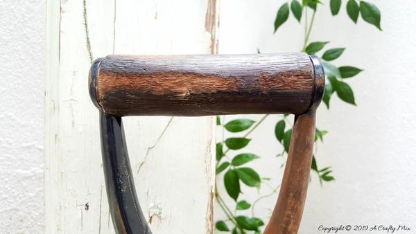 Rusty Garden Tool Repurpose | DIYIdeaCenter.com