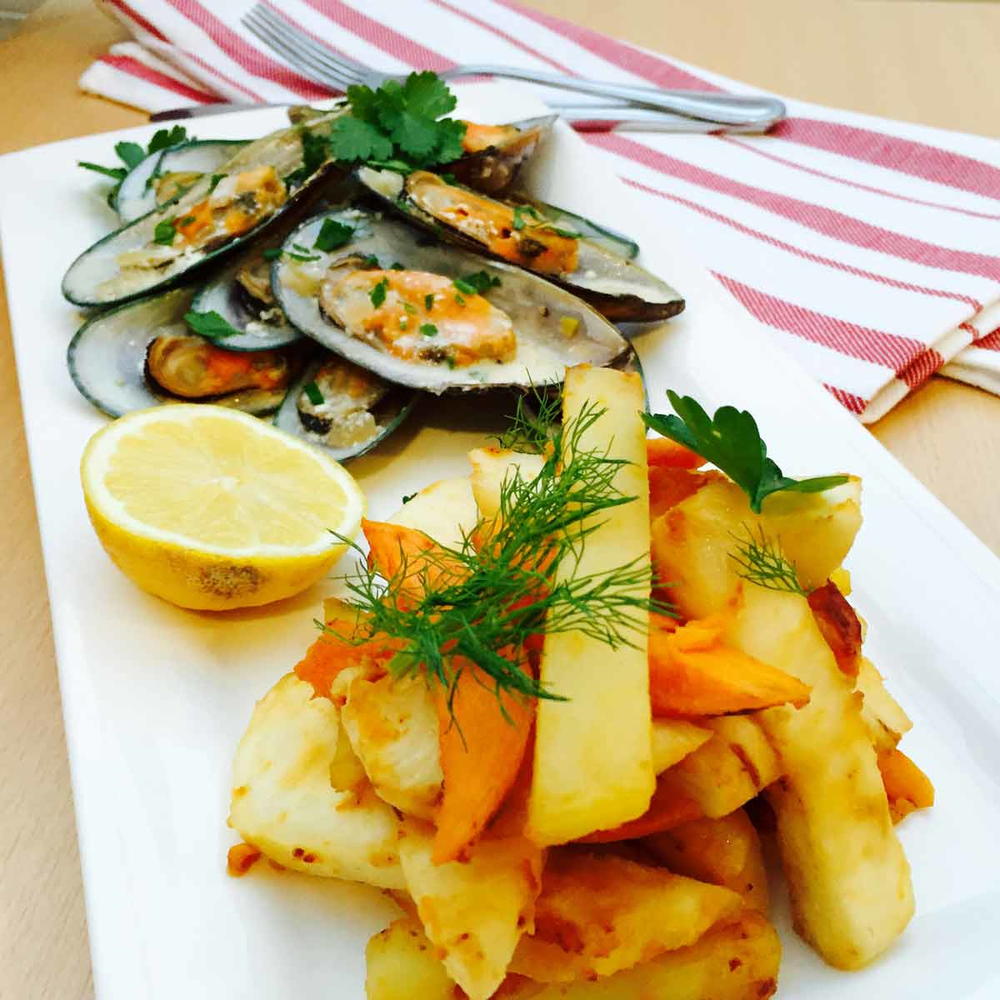 Greenshell Mussels with Mixed Homemade Chips | AllFreeCopycatRecipes.com