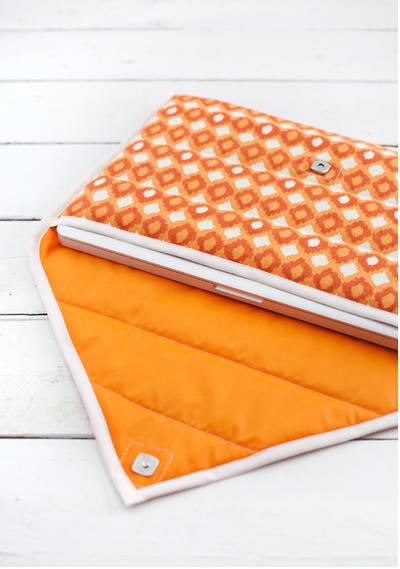 Chic DIY Fabric Laptop Sleeve | DIYIdeaCenter.com