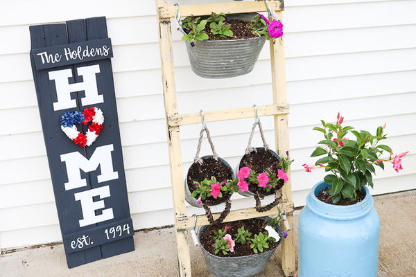 DIY Wooden Welcome Sign | DIYIdeaCenter.com