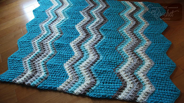 Ocean Waves Chunky Crochet Blanket Pattern | AllFreeCrochet.com