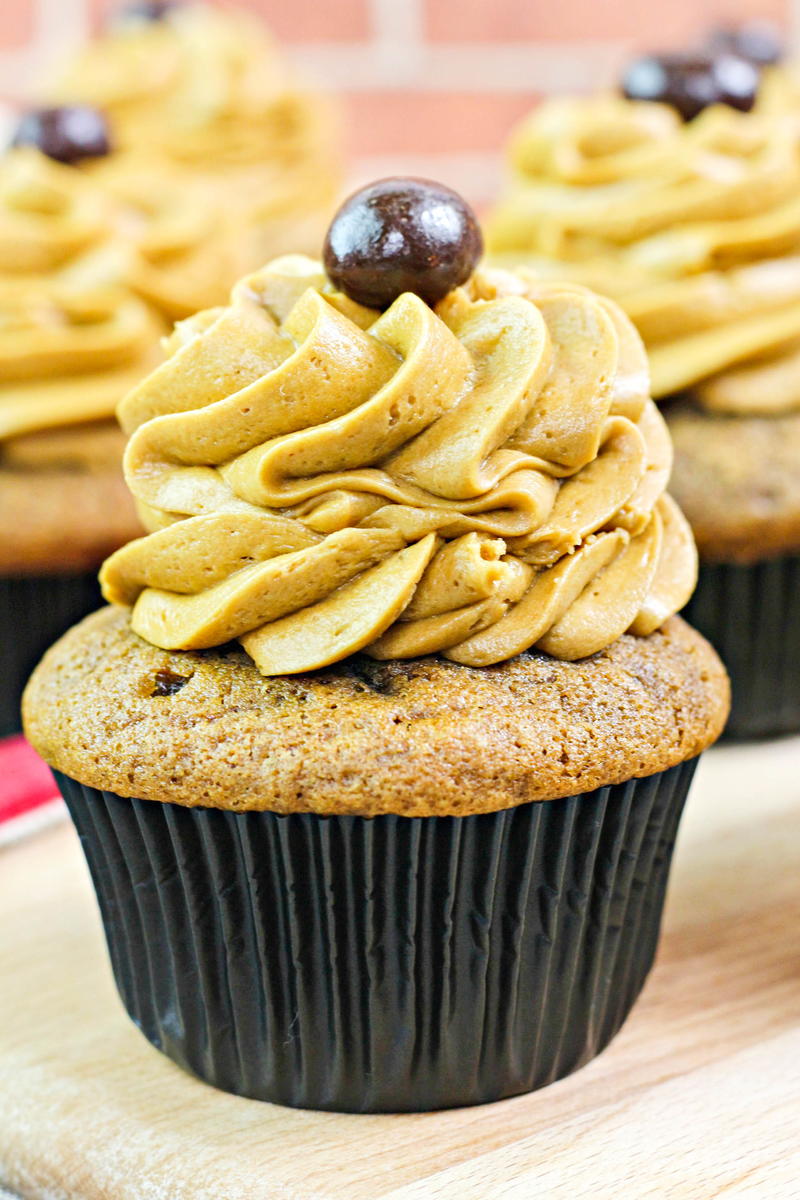 Coffee Cupcakes | RecipeLion.com