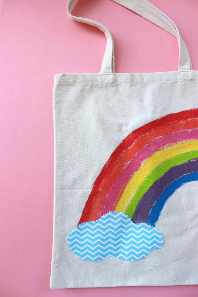 DIY Rainbow Tote Bag | DIYIdeaCenter.com
