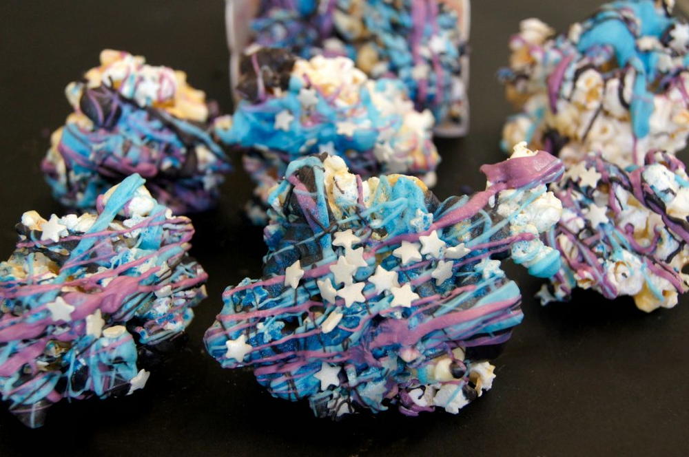 Galaxy Marshmallow Meteorites | RecipeLion.com