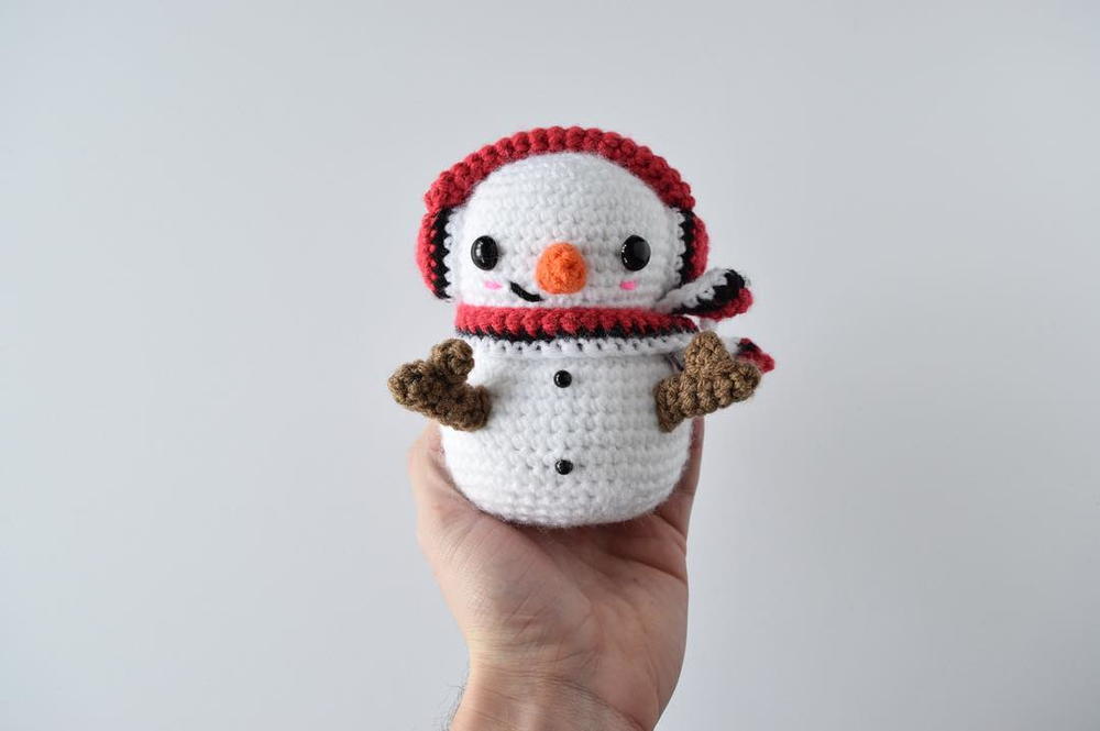 Casper the Snowman | AllFreeCrochet.com