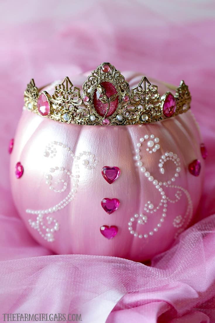 Sleeping Beauty Pumpkin | AllFreeHolidayCrafts.com