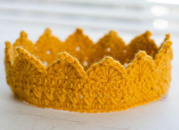 Child to Adult Crochet Crown | AllFreeCrochet.com