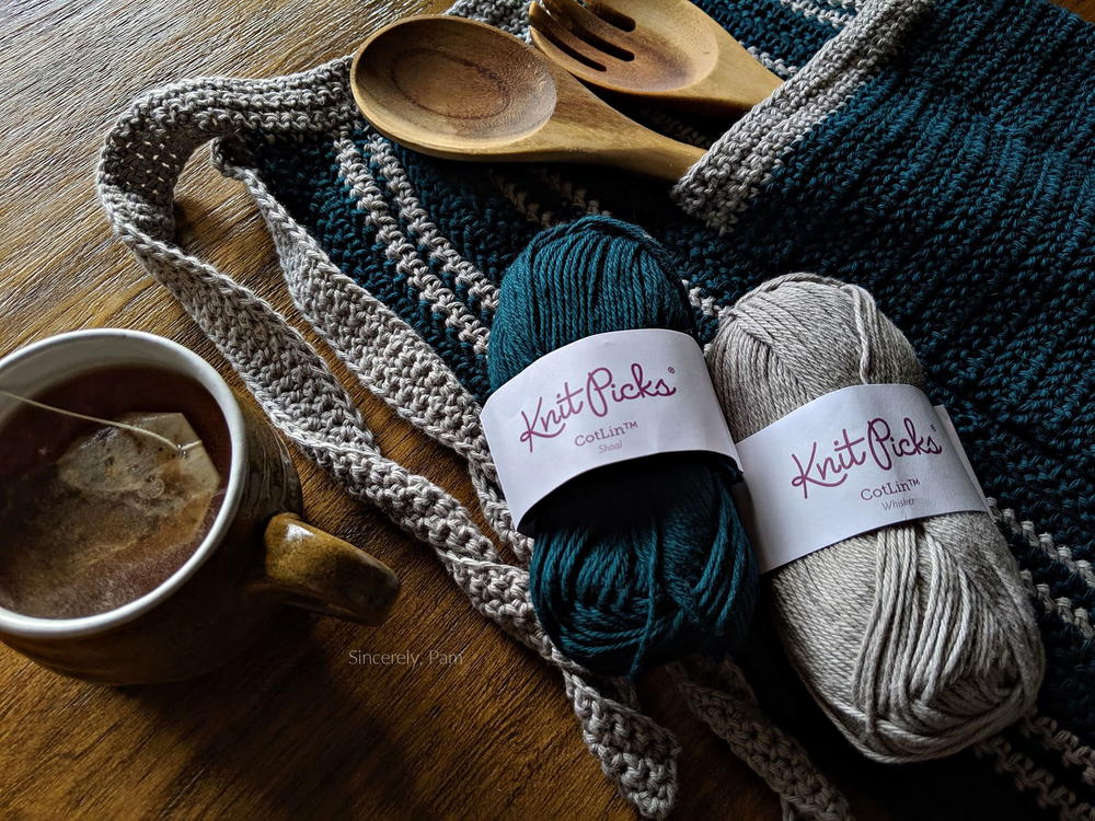 Farmhouse Kitchen Apron | AllFreeCrochet.com