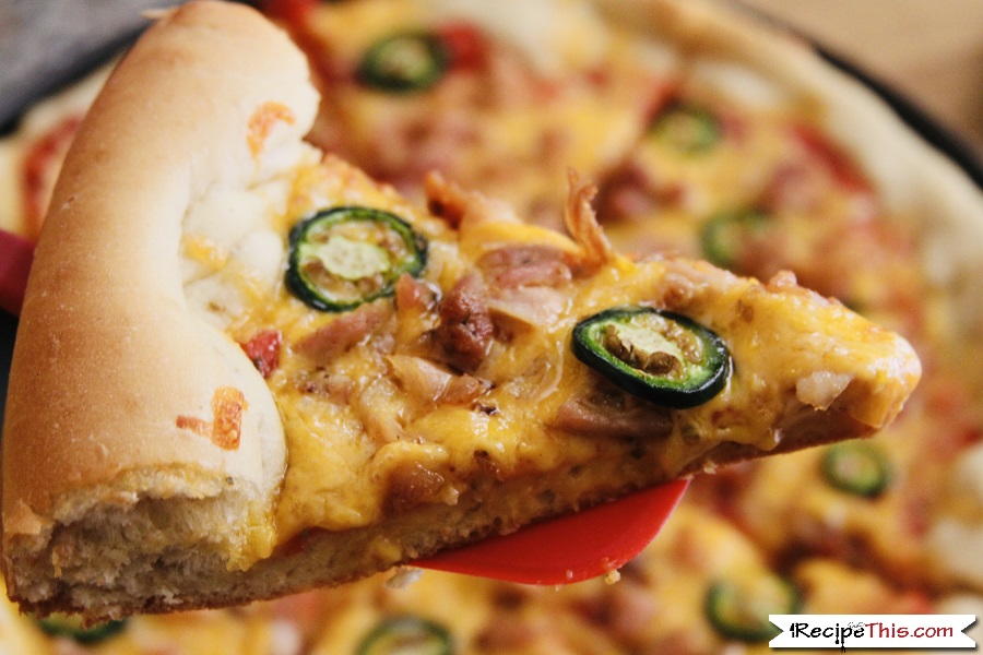 Bread Maker Jalapeno Popper Pizza | RecipeLion.com
