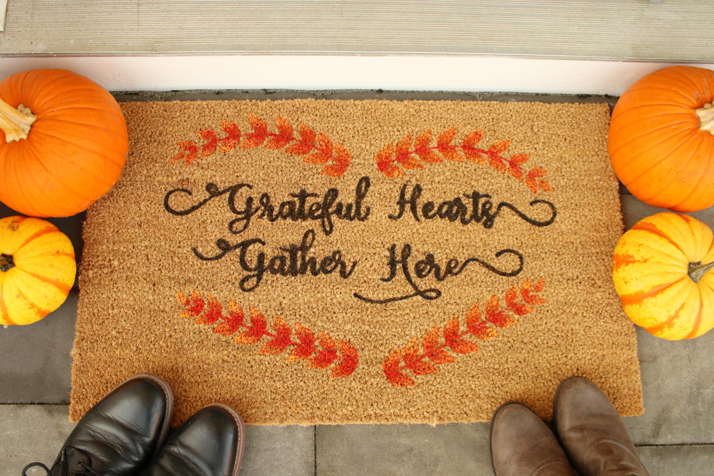 Thanksgiving Door Mat | AllFreeHolidayCrafts.com