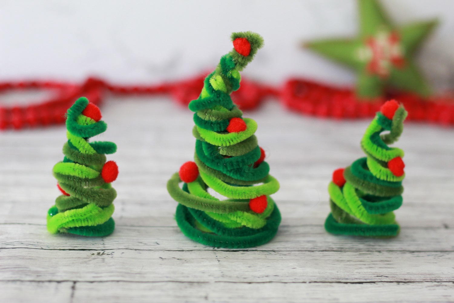 Kid-Friendly Pipe Cleaner Christmas Trees Craft | AllFreeHolidayCrafts.com