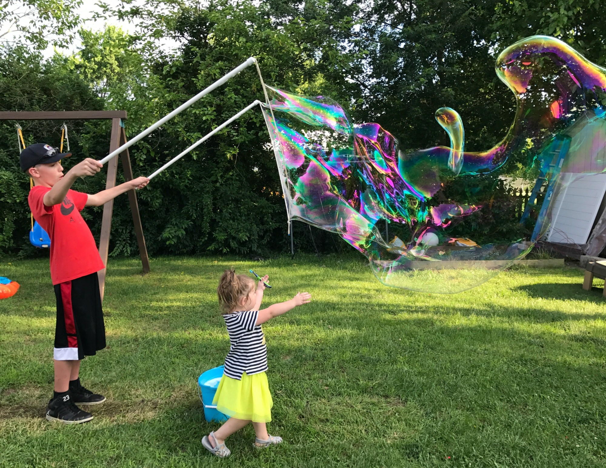 THE BEST HOMEMADE BUBBLE RECIPE | AllFreeKidsCrafts.com