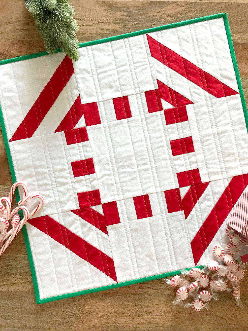 Peppermint Mini Quilt Pattern | FaveQuilts.com